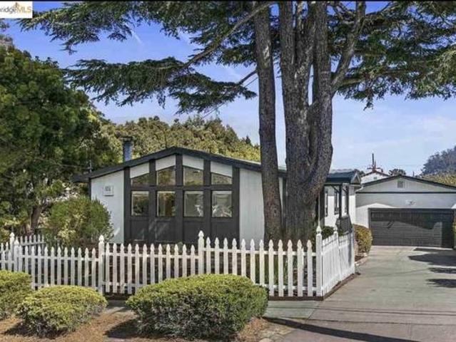 Private Room for Rent in A Shared House
