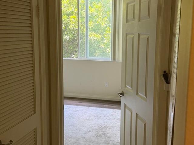 PRIVATE ROOM FOR RENT in Beautiful Valley Village / North Hollywood