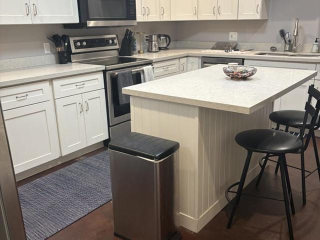 Private room for rent in Holladay!