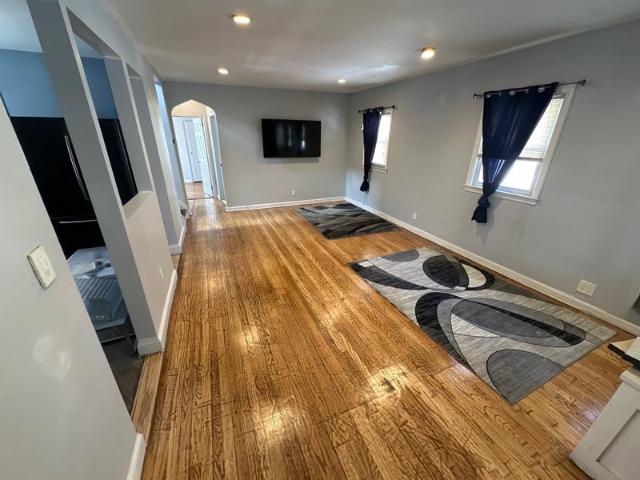 Private room for rent in Queens utilities include