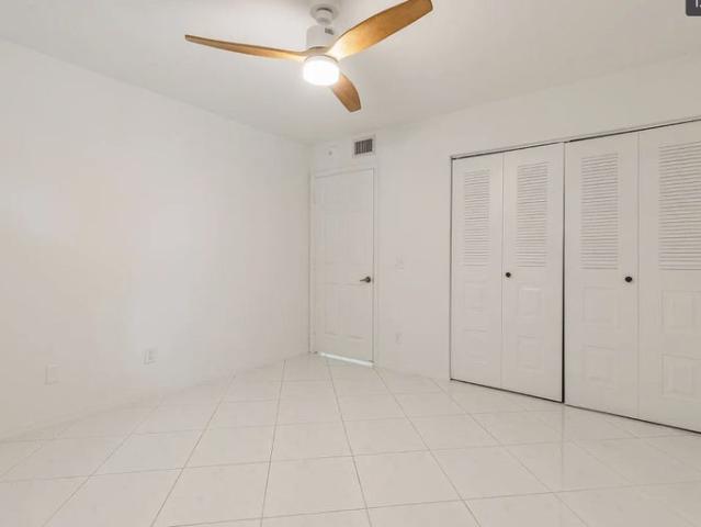 Private Room for Rent in Renovated 2 Bedroom Apart