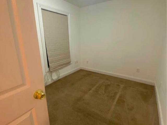 Private room for rent ONLY WOMEN