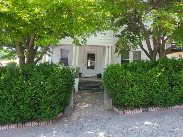 Private Room for Rent – Quiet Yonkers Neighborhood