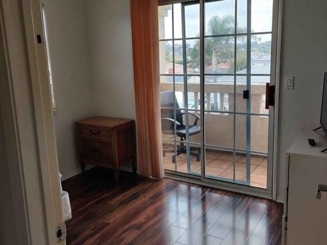 Private Room for Rent w/ Shared Bathroom