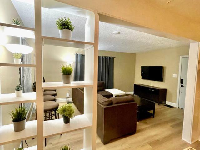 Private room for rent. Weekly rates in fully furni