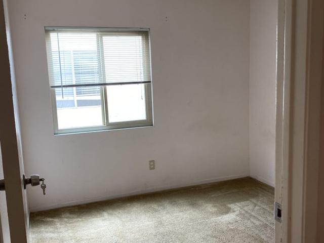 Private Room for Rent with Shared Bathroom