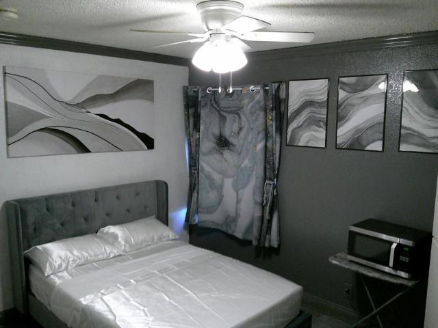 Private room Immediately available for renting