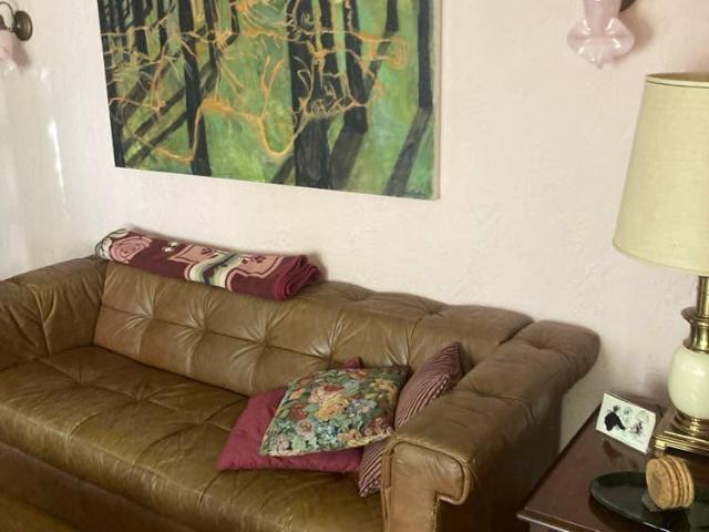 Private room in 1929 brick home