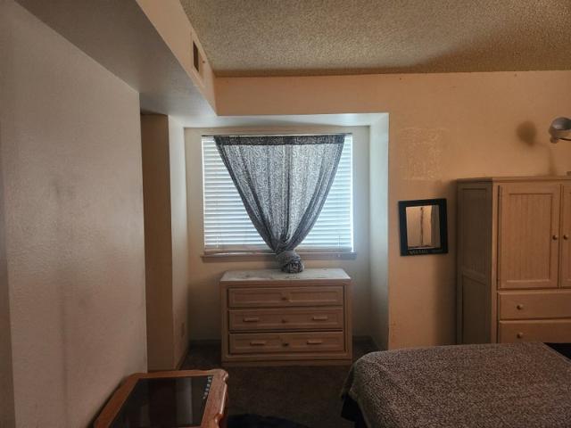 Private room in 2Bd/2ba condo