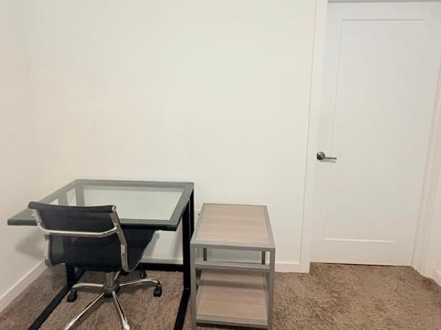 PRIVATE ROOM IN 2X2 APARTMENT