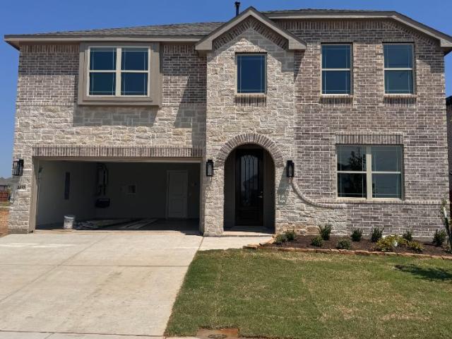 Private Room in 5 Bed 4 Bath Home at Hulen Trail