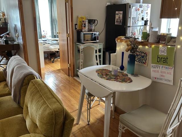 Private room in cozy, quiet 2 bedroom apartment