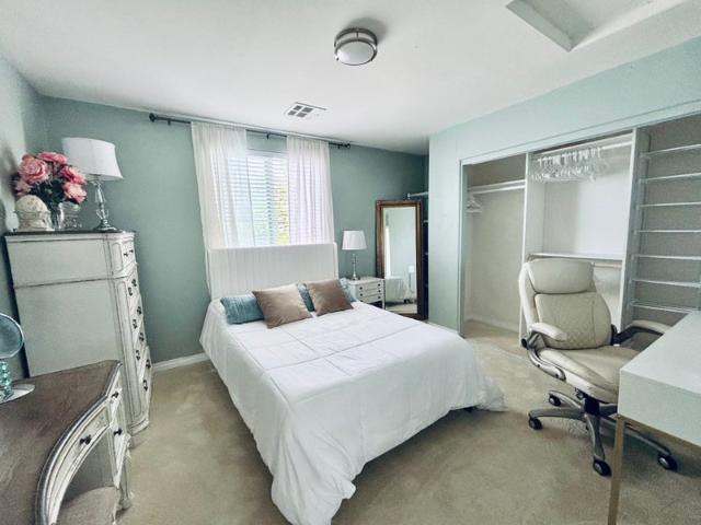 Private Room in CleanPeaceful Clairemont Home Fe