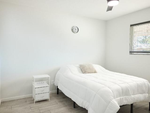 Private Room in a Modern Shared Home_TempeAZ