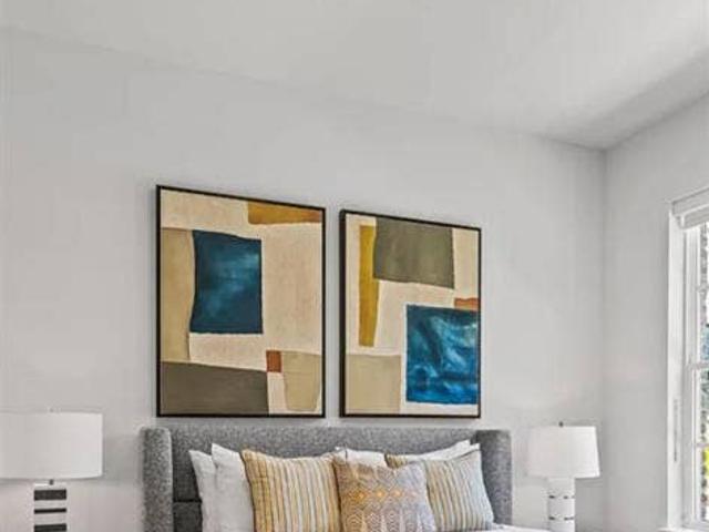 Private room in a new townhome