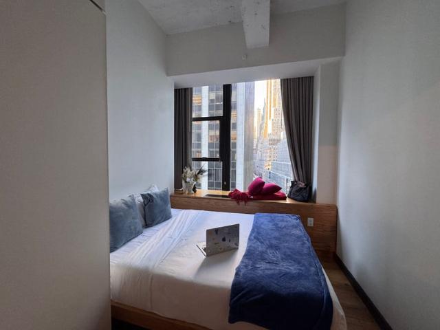 Private Room in a Shared Apartmant at Wall st