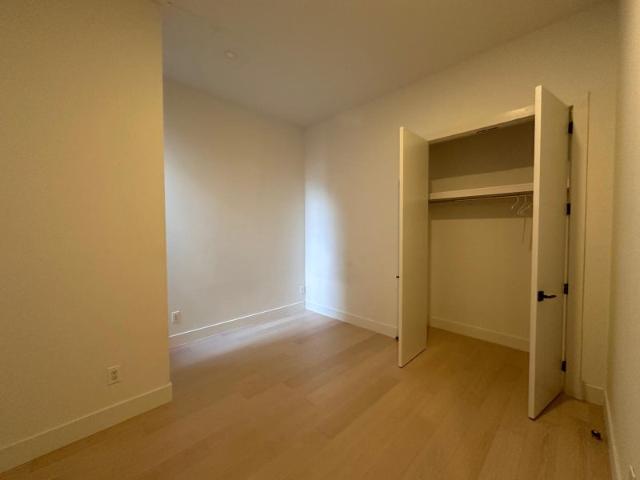 Private Room in Amsterdam ave