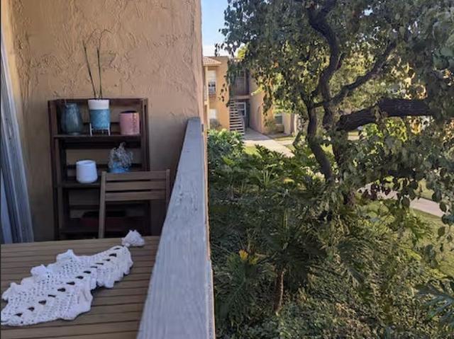 Private Room in Beautiful Del Cerro Home
