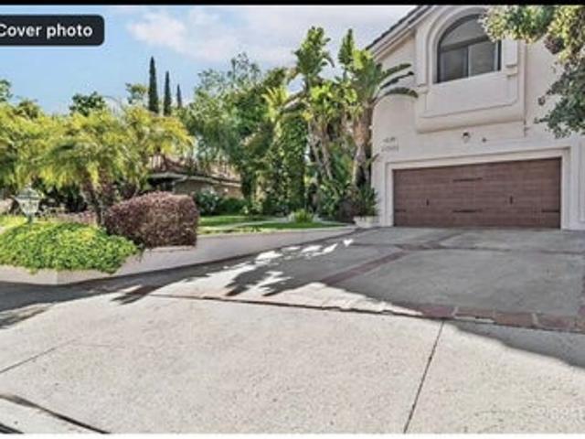 Private Room in Beautiful Home – Woodland Hill
