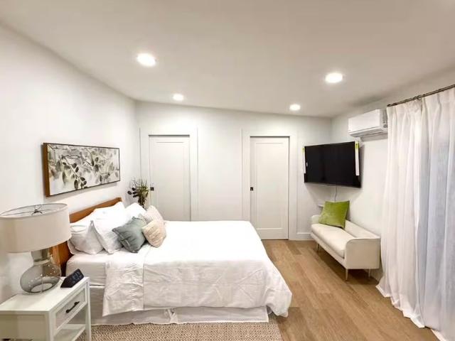 Private Room in Beautiful Shared Apartment