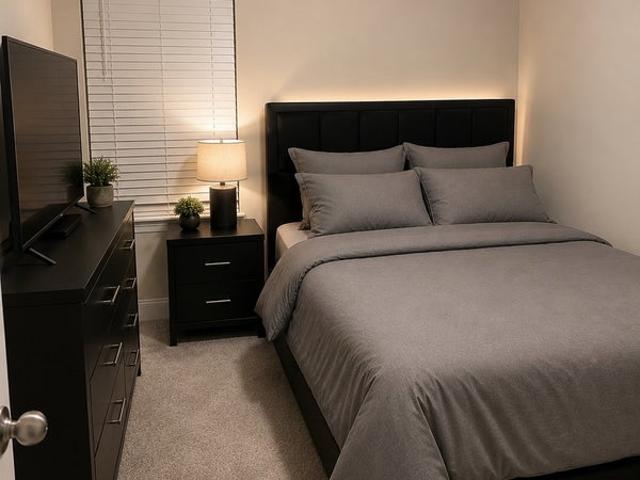 Private Room in Beautiful Town Home