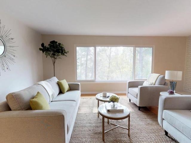 Private Room in Gorgeous San Mateo Home with Balco