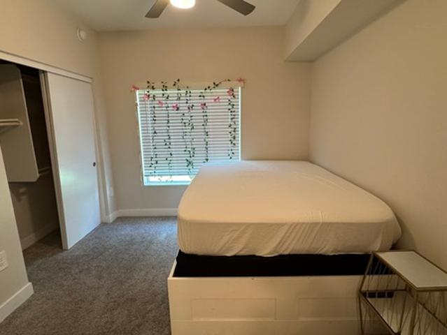 Private room in Glendale Az move in ready