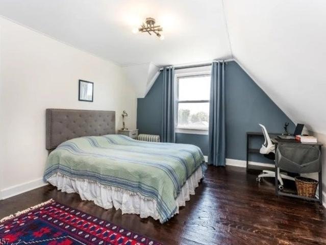 Private room in downtown Montclair