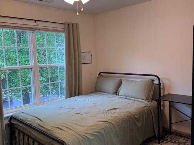 Private Room in Durham Townhome, Minutes from Duke