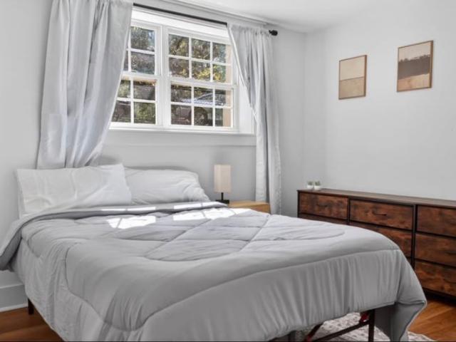Private Room in Forest Park $750/mo