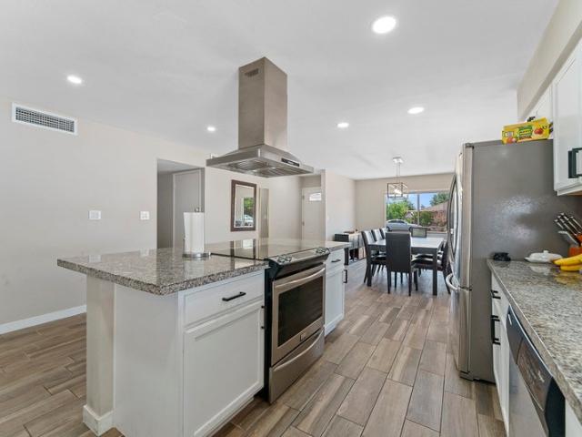 Private Room in Female preferred 5 Bed Home — $700/mo