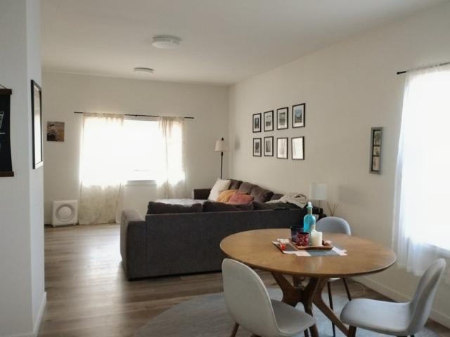 Private room in furnished West Seattle home