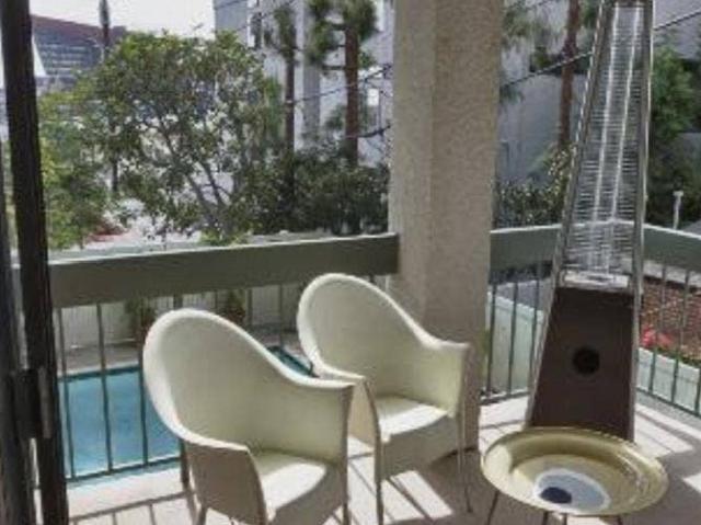 Private Room in Lux WEHO condo