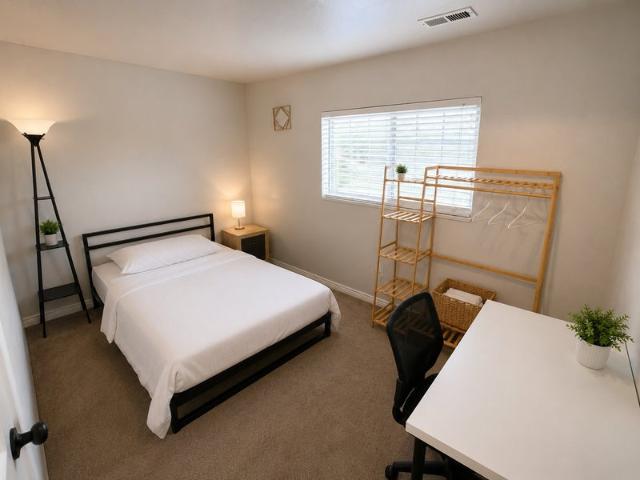 Private Room in Millcreek_Shared BathAll Amenitie