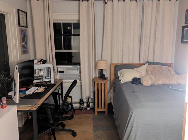 Private Room in NE Portland