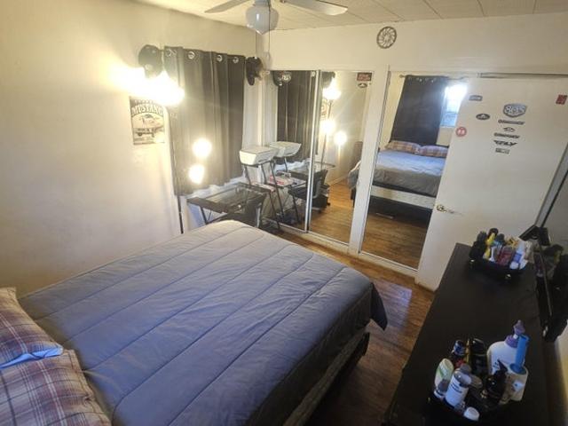 Private room in nice home near CSun