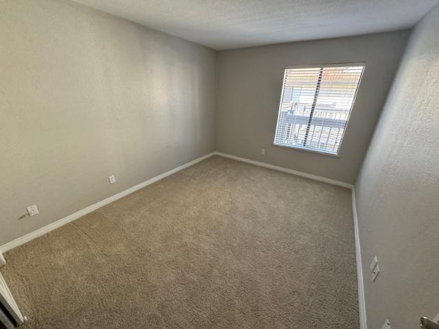 Private Room in San Carlos– All Utilities Included
