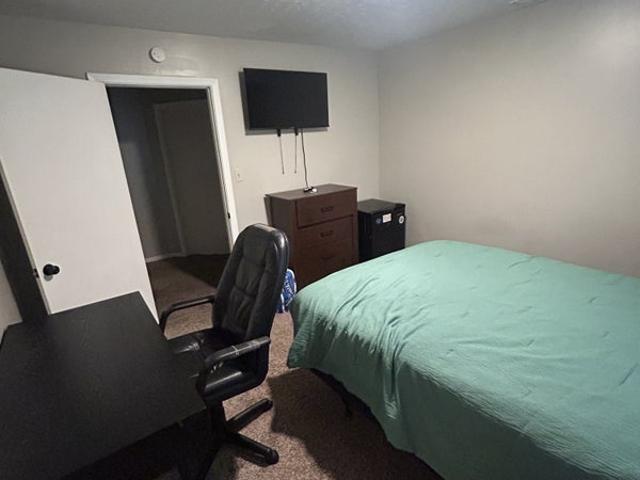 Private room in shared house