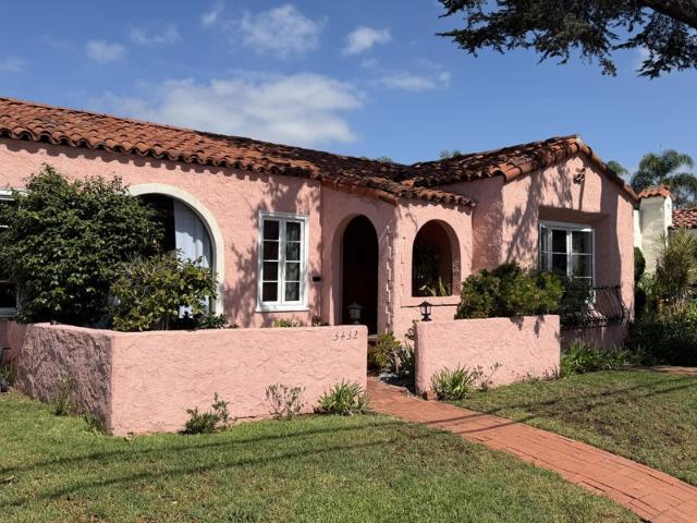Private Room in Spanish Style Home Near Balboa Par