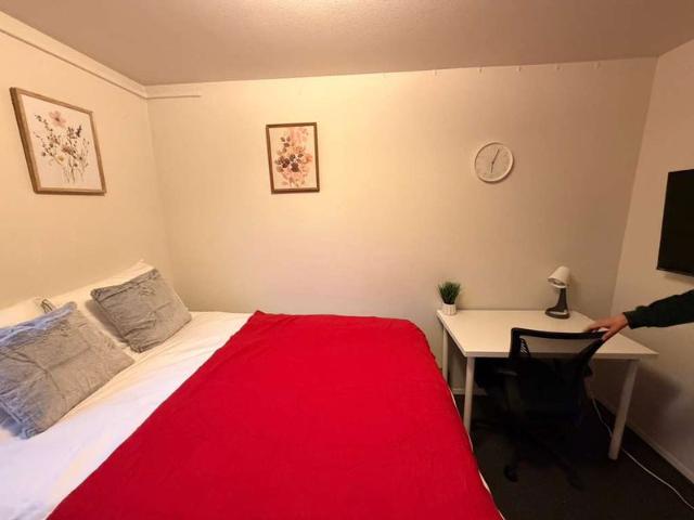 Private Room in Queen Anne Seattle