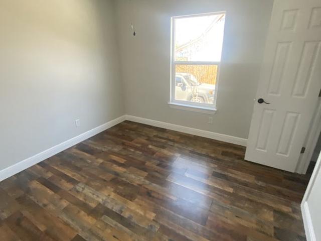Private room in quiet home utilities included