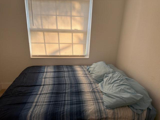 Private room in quiet home all utilities included