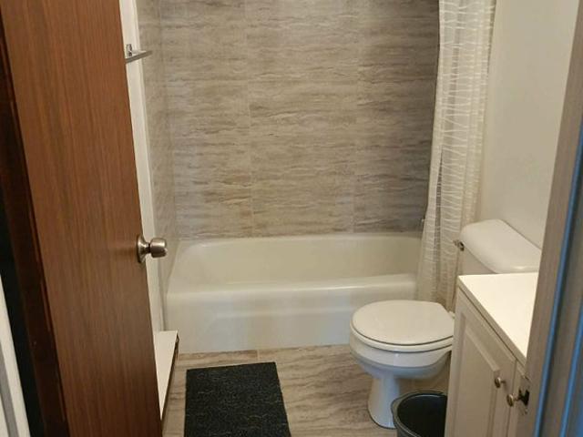 Private Room in Quiet Palatine Neighborhood