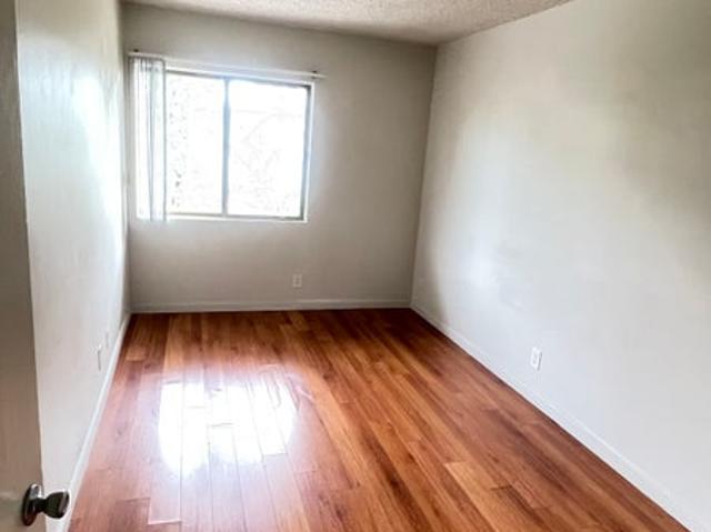 Private Room in West Hollywood — Utilities Include