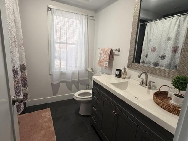 Private Room in the Heart of Roxbury