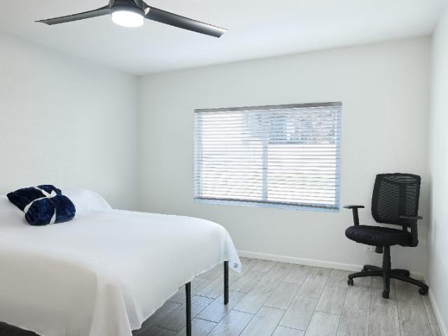 Private Room in Trendy Shared Home_Perfect for St