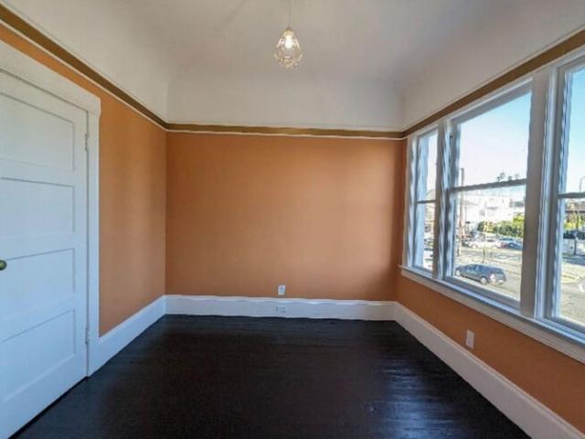 Private Room Lease South Berkeley!