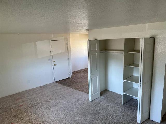 Private Room M or F under 35