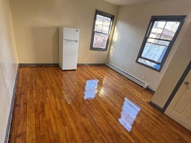 PRIVATE ROOM. NO DEPOSIT REQUIRED