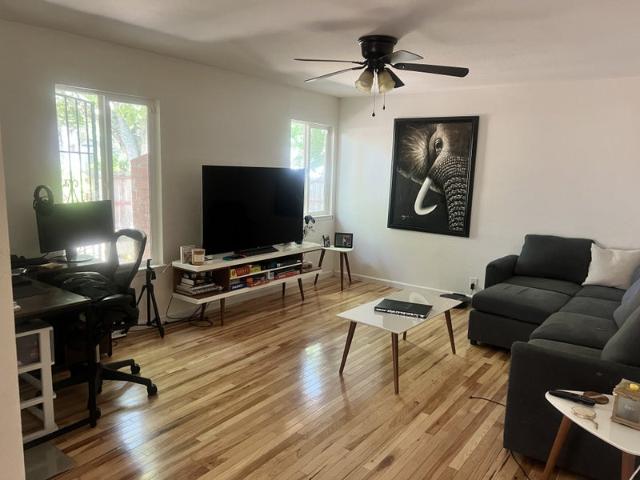 Private Room Near Travis